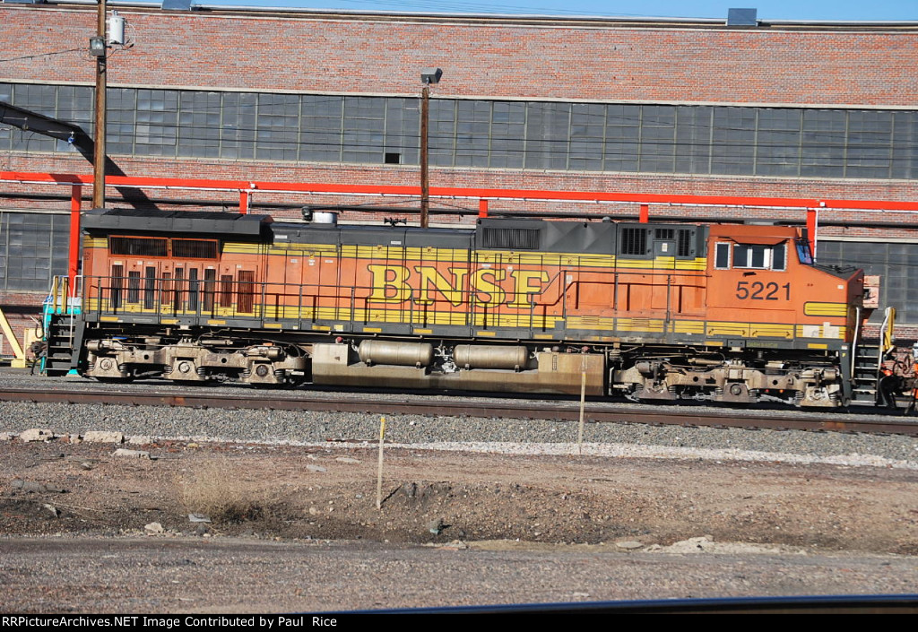 BNSF 5221